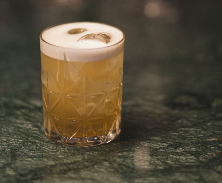 Barceló Sevilla Renacimiento inaugura un espacio de coctelería de autor ...