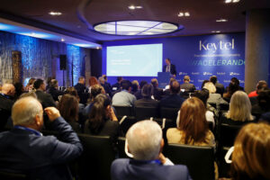 En su convención anual en España reunió a un centenar de hoteles ...