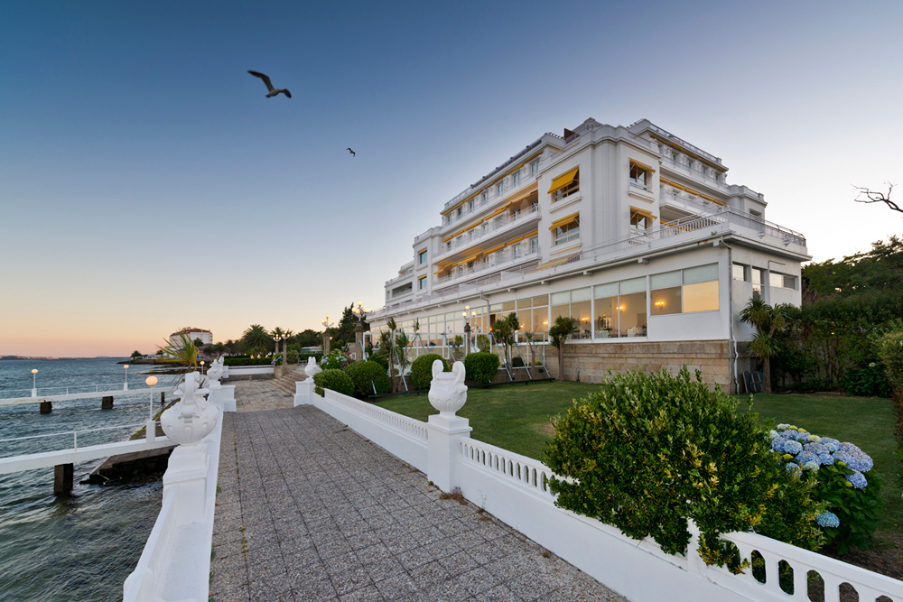 Hotusa adquiere el Gran Hotel La Toja y el Balneario Isla de la Toja ...